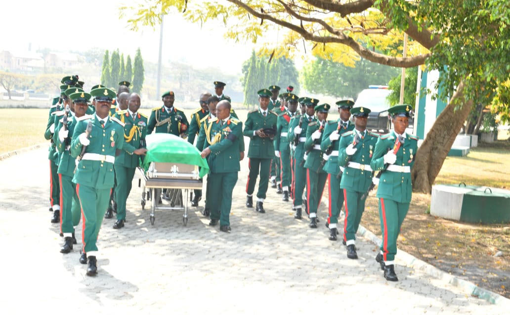 NIGERIA: Army, Others Bid Farewell To Late General Mohammed Chris Alli ...